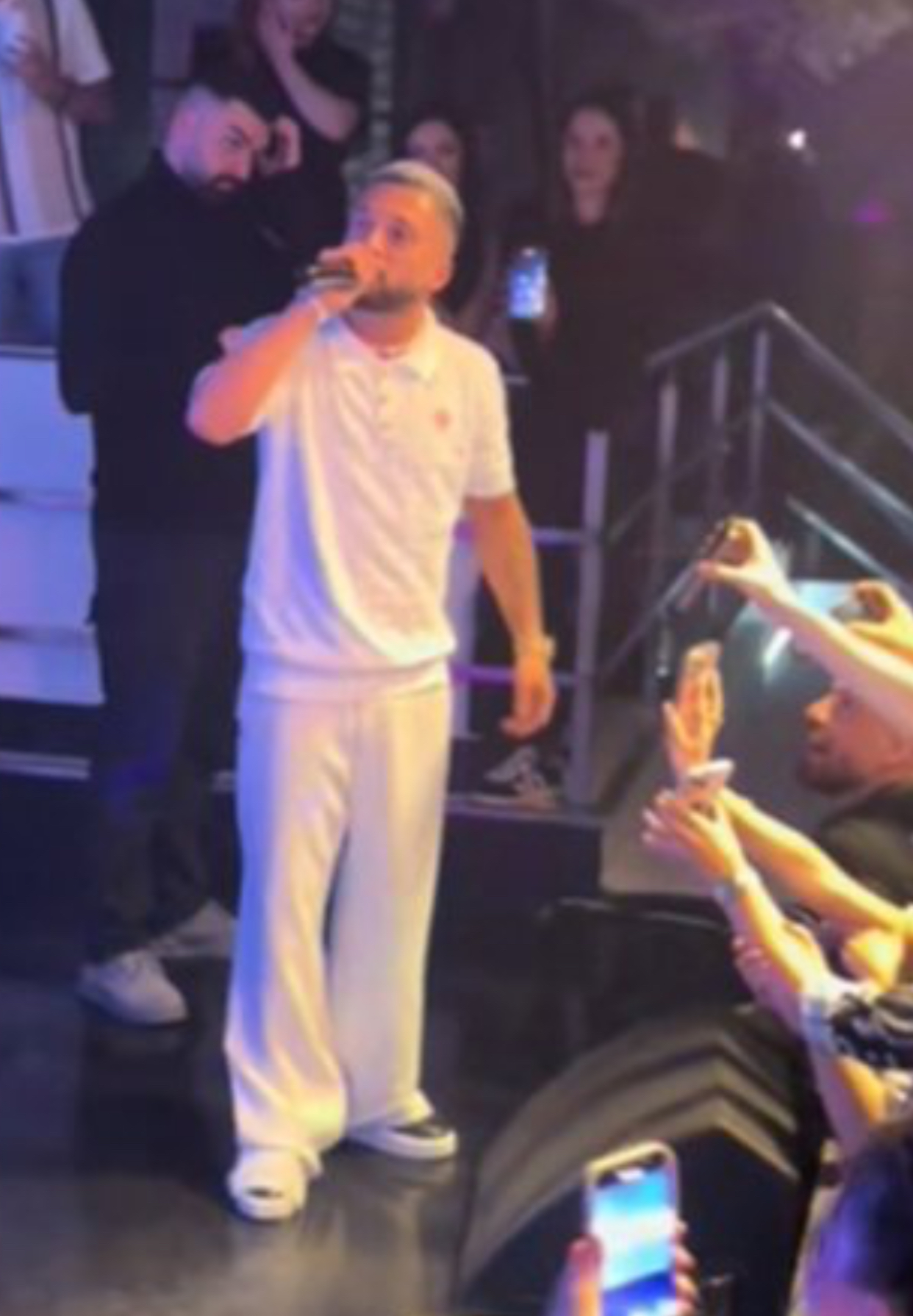 I vendosi këngën që nuk e këndon kurrë në koncert, Gjesti nervozohet me ...